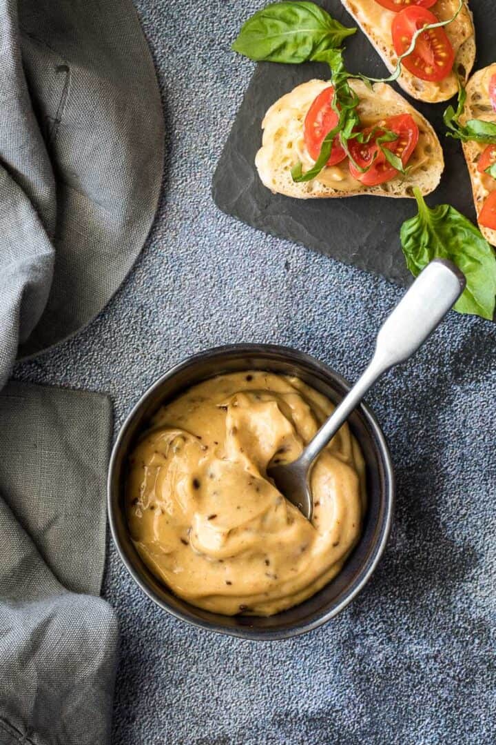 Black Garlic Aioli (Black Garlic Mayo)