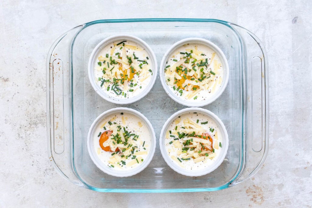 Oeufs Cocotte (French Baked Eggs)